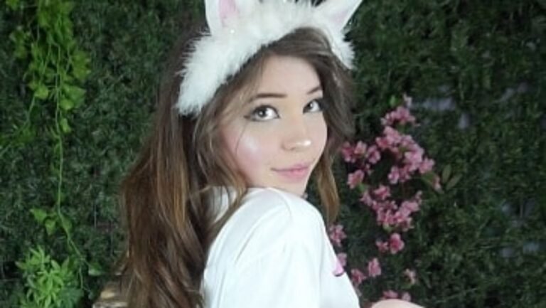 Belle Delphine : Biography, Profile, Age, Height, Facts, Boyfriend