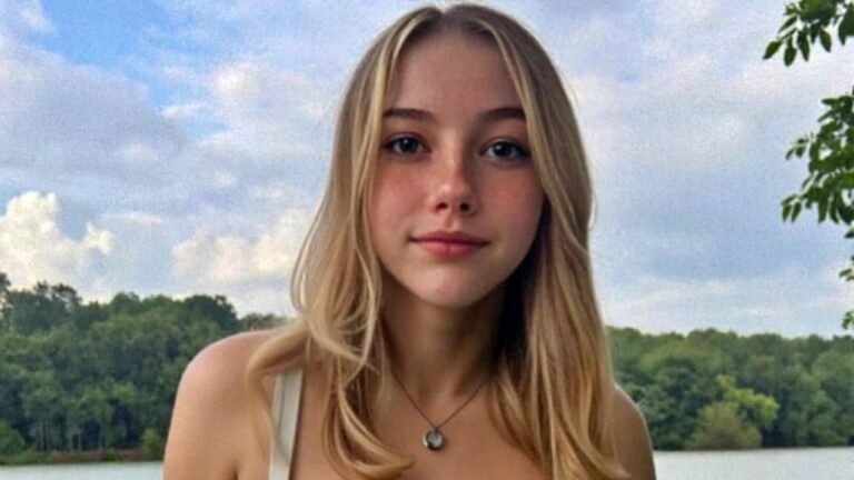 Zooe Moore: Bio, Wiki, Age, Height, Net Worth, Dating, Facts