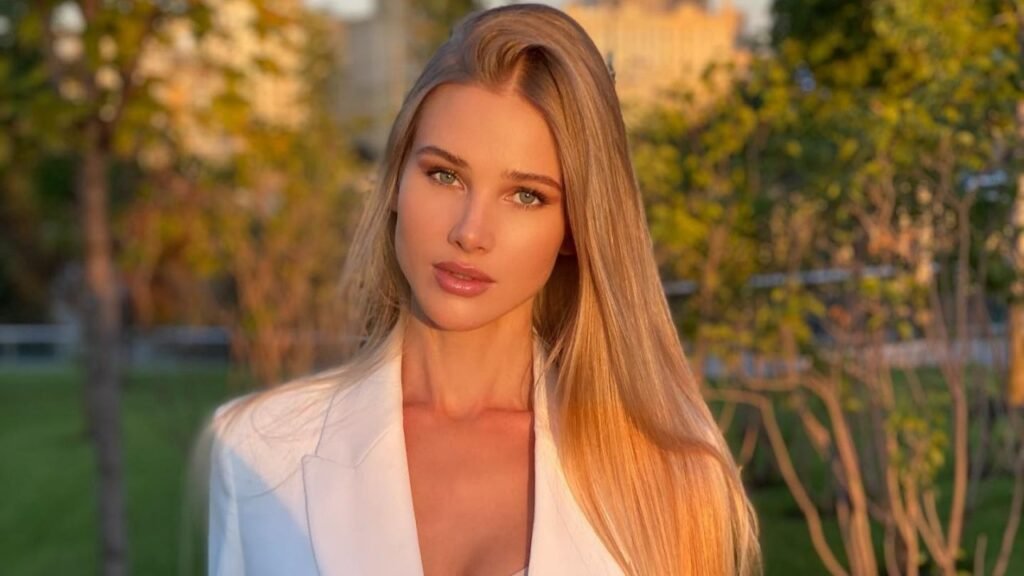 Alena Kryukova: Bio, Wiki, Age, Height, Net Worth, Dating, Facts