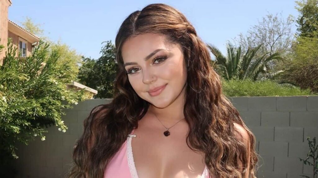 Hazey Haley | Bio, Wiki, Age, Height, Net Worth, Dating, Trivia